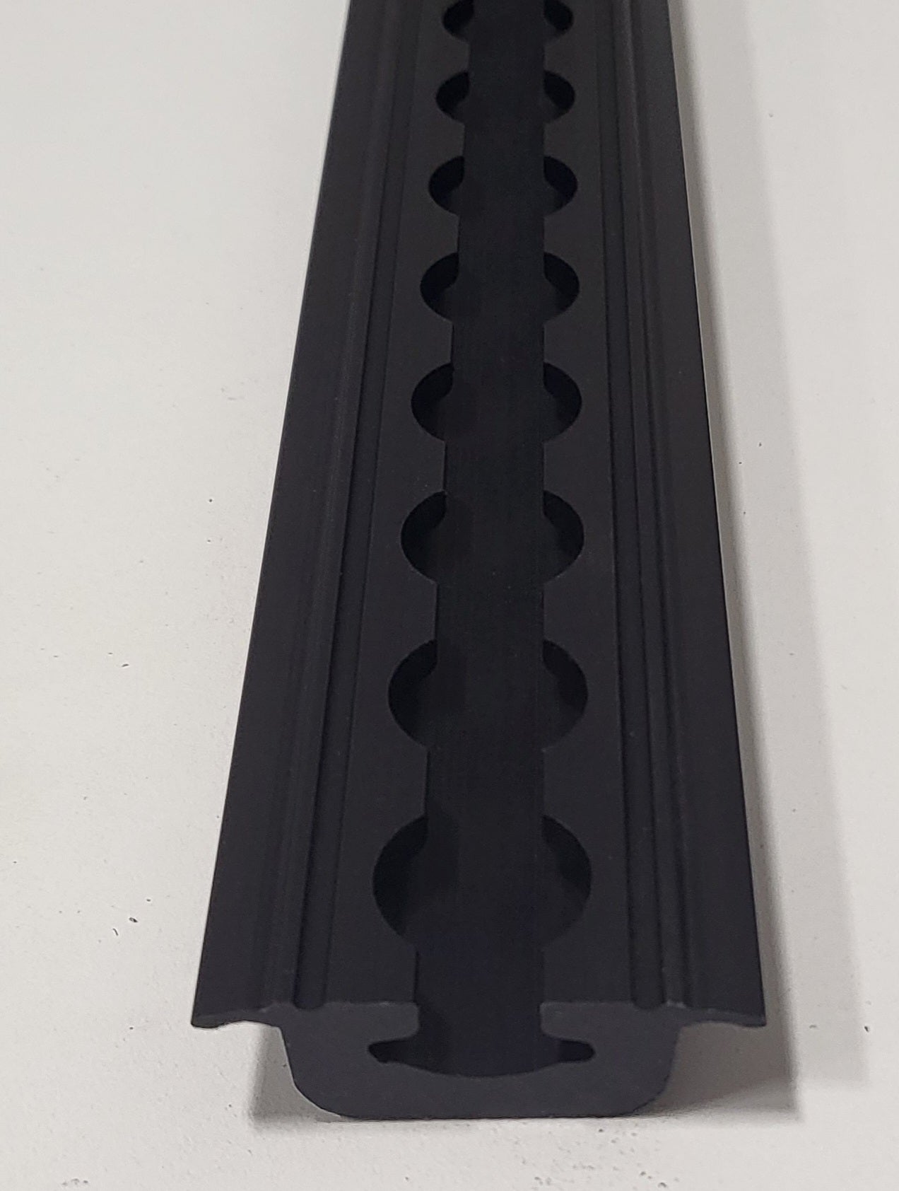 Non-drilled flanged L Track, Black Anodized - DIYvan